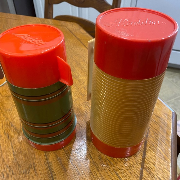 aladdin | Kitchen | 2 Vintage Aladdin Thermos Food Or Liquid Containers ...